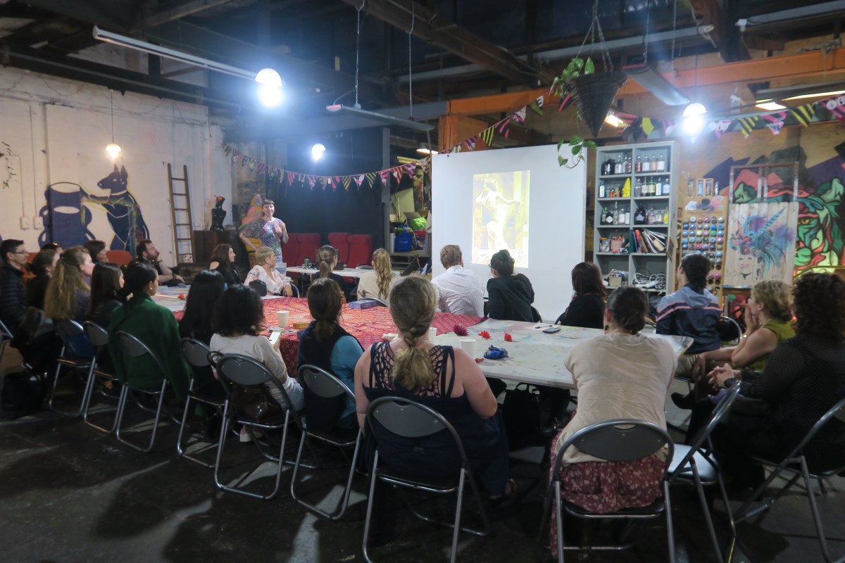 Learn to Read Tarot with Psychic Sarah | Tarot Readings with Psychic Sarah